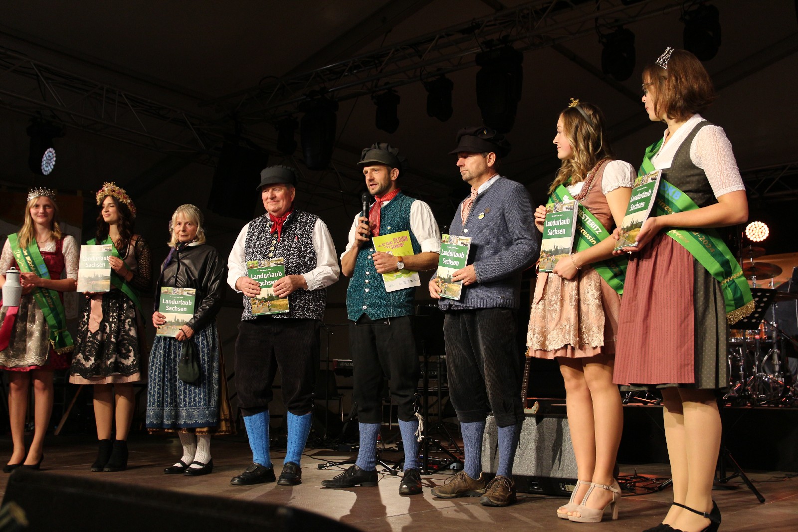 23. Sächsisches Landeserntedankfest in Zittau feierlich eröffnet - Sächsisches Landeskuratorium ...